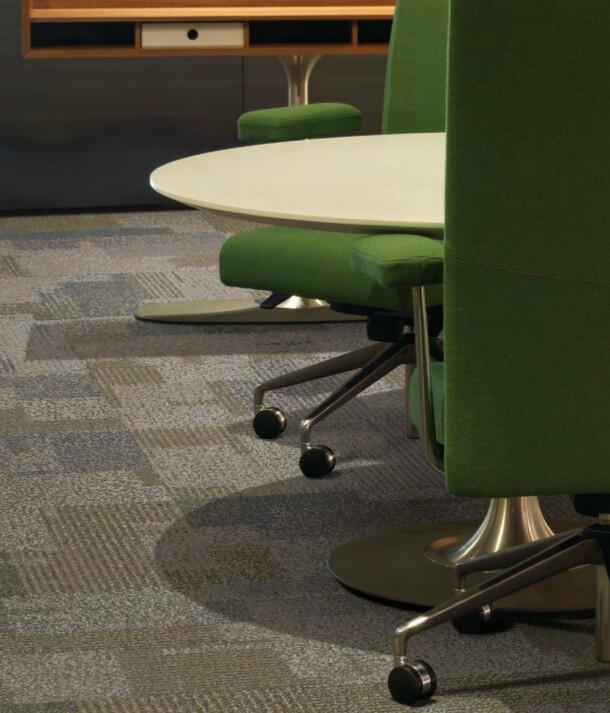 CarpetTilesOutlet.com - Entropy II - Chameleon